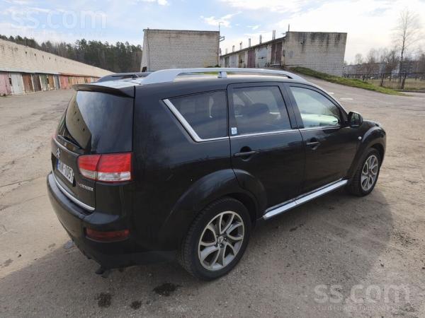 Melns Citroen C-Crosser 2008 Jelgava, ar dzinēja tilpumu 2.20 L un nobraukumu 291 tūkst. km par 3600 €, foto 5 vietnē AUTOMOTO.COM.LV