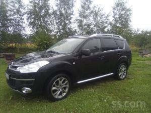 Black Citroen C-Crosser 2008 in Cesis, with an engine capacity of 2.20 L and mileage of 273 thousand km for 3450 €, photo 3 on AUTOMOTO.COM.LV