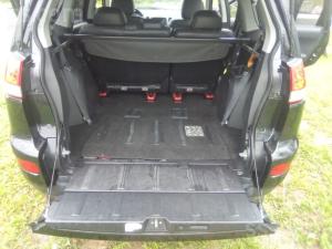 Black Citroen C-Crosser 2008 in Cesis, with an engine capacity of 2.20 L and mileage of 273 thousand km for 3450 €, photo 12 on AUTOMOTO.COM.LV