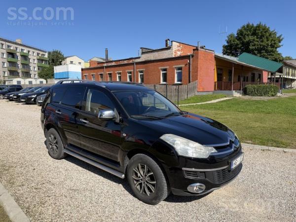 Melns Citroen C-Crosser 2008 Ventspils, ar dzinēja tilpumu 2.20 L un nobraukumu 307 tūkst. km par 3990 €, foto 3 vietnē AUTOMOTO.COM.LV