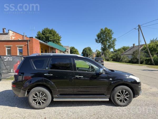 Melns Citroen C-Crosser 2008 Ventspils, ar dzinēja tilpumu 2.20 L un nobraukumu 307 tūkst. km par 3990 €, foto 5 vietnē AUTOMOTO.COM.LV