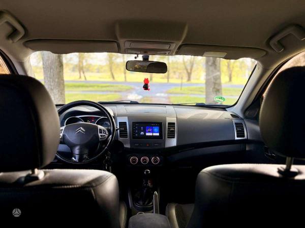 Citroen C-Crosser 2008 Viļņa vietnē Melns Citroen C-Crosser 2008 Viļņa, ar dzinēja tilpumu 2.18 L un nobraukumu 267 tūkst. km par 2250 €, foto 8 vietnē AUTOMOTO.COM.LV