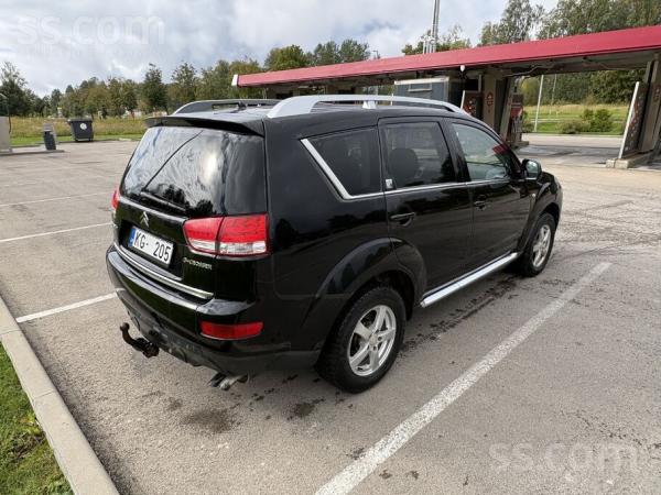 Melns Citroen C-Crosser 2008 Aizkraukle, ar dzinēja tilpumu 2.20 L un nobraukumu 461 tūkst. km par 2700 €, foto 6 vietnē AUTOMOTO.COM.LV