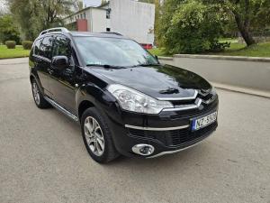 Black Citroen C-Crosser 2009 in Jekabpils, with an engine capacity of 2.20 L and mileage of 187 thousand km for 5850 €, photo 4 on AUTOMOTO.COM.LV