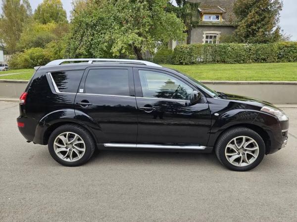 Melns Citroen C-Crosser 2009 Jēkabpils, ar dzinēja tilpumu 2.20 L un nobraukumu 187 tūkst. km par 5850 €, foto 5 vietnē AUTOMOTO.COM.LV