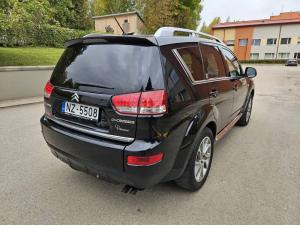 Black Citroen C-Crosser 2009 in Jekabpils, with an engine capacity of 2.20 L and mileage of 187 thousand km for 5850 €, photo 8 on AUTOMOTO.COM.LV