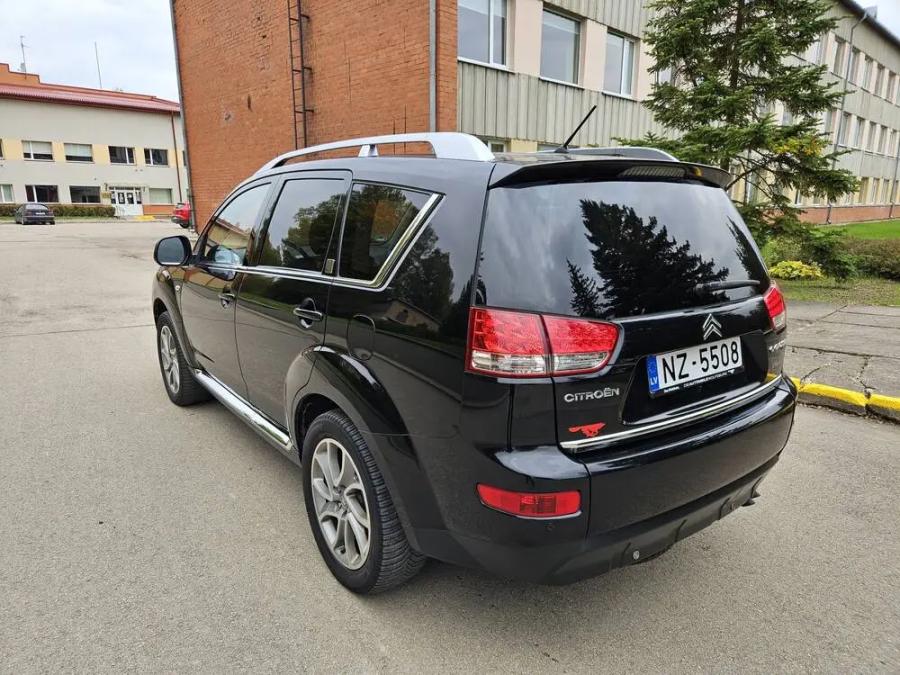 Black Citroen C-Crosser 2009 in Jekabpils, with an engine capacity of 2.20 L and mileage of 187 thousand km for 5850 €, photo 10 on AUTOMOTO.COM.LV