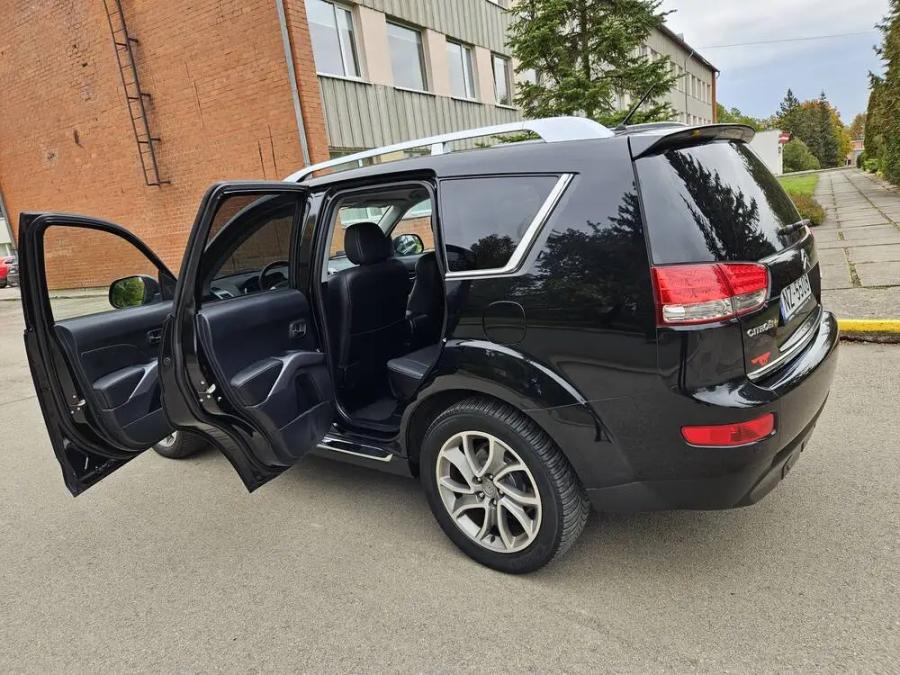Black Citroen C-Crosser 2009 in Jekabpils, with an engine capacity of 2.20 L and mileage of 187 thousand km for 5850 €, photo 16 on AUTOMOTO.COM.LV