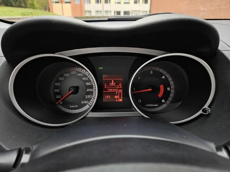 Black Citroen C-Crosser 2009 in Jekabpils, with an engine capacity of 2.20 L and mileage of 187 thousand km for 5850 €, photo 25 on AUTOMOTO.COM.LV