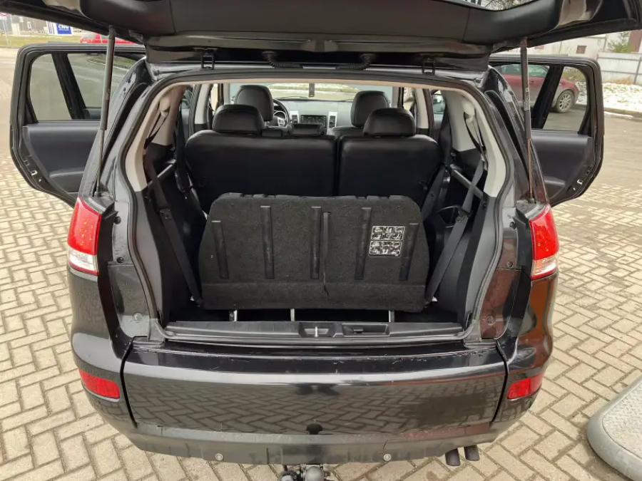 Melns Citroen C-Crosser 2009 Jēkabpils, ar dzinēja tilpumu 2.20 L un nobraukumu 254 tūkst. km par 5990 €, foto 18 vietnē AUTOMOTO.COM.LV