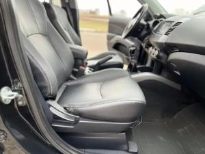 Melns Citroen C-Crosser 2009 Jēkabpils, ar dzinēja tilpumu 2.20 L un nobraukumu 254 tūkst. km par 5990 €, foto 20 vietnē AUTOMOTO.COM.LV