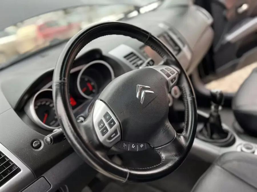 Melns Citroen C-Crosser 2009 Jēkabpils, ar dzinēja tilpumu 2.20 L un nobraukumu 254 tūkst. km par 5990 €, foto 25 vietnē AUTOMOTO.COM.LV