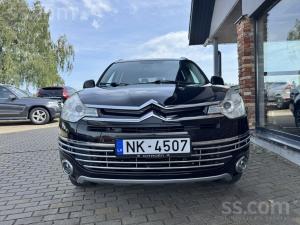 Melns Citroen C-Crosser 2009 Talsi, ar dzinēja tilpumu 2.20 L un nobraukumu 310 tūkst. km par 3900 €, foto 3 vietnē AUTOMOTO.COM.LV