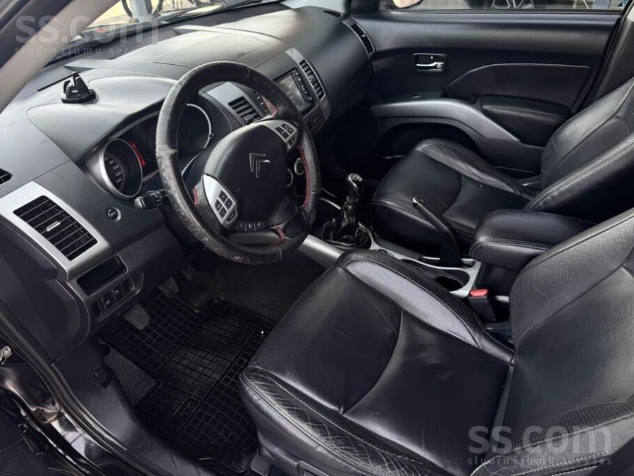 Melns Citroen C-Crosser 2009 Talsi, ar dzinēja tilpumu 2.20 L un nobraukumu 310 tūkst. km par 3900 €, foto 10 vietnē AUTOMOTO.COM.LV