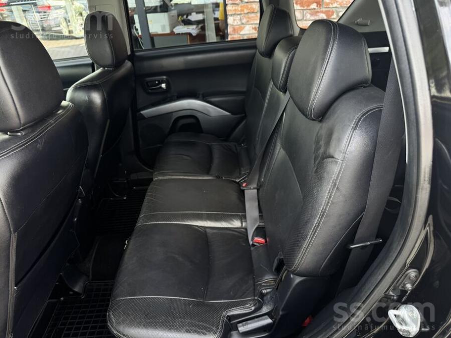 Melns Citroen C-Crosser 2009 Talsi, ar dzinēja tilpumu 2.20 L un nobraukumu 310 tūkst. km par 3900 €, foto 16 vietnē AUTOMOTO.COM.LV