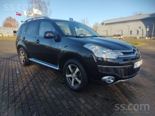 Citroen C-Crosser 2009 Bauska vietnē Melns Citroen C-Crosser 2009 Bauska, ar dzinēja tilpumu 2.20 L un nobraukumu 218 tūkst. km par 4800 €, foto 1 vietnē AUTOMOTO.COM.LV