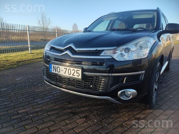 Citroen C-Crosser 2009 Bauska vietnē Melns Citroen C-Crosser 2009 Bauska, ar dzinēja tilpumu 2.20 L un nobraukumu 218 tūkst. km par 4800 €, foto 4 vietnē AUTOMOTO.COM.LV