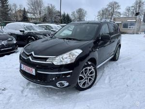 Melns Citroen C-Crosser 2010 Alīta, ar dzinēja tilpumu 2.18 L un nobraukumu 230 tūkst. km par 5400 €, foto  vietnē AUTOMOTO.COM.LV
