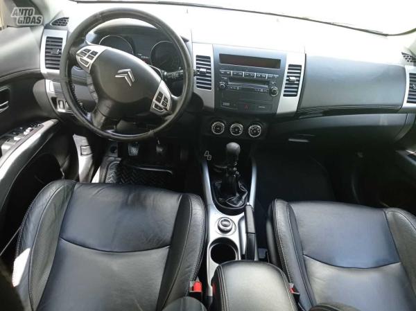 Black Citroen C-Crosser 2010 in Plunge, with an engine capacity of 2.20 L and mileage of 316 thousand km for 3900 €, photo 7 on AUTOMOTO.COM.LV