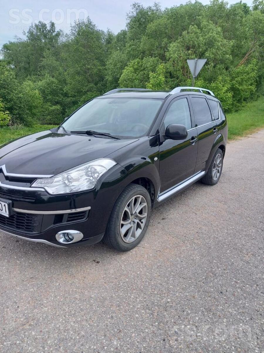 Melns Citroen C-Crosser 2010 Daugavpils, ar dzinēja tilpumu 2.20 L un nobraukumu 278 tūkst. km par 4200 €, foto 3 vietnē AUTOMOTO.COM.LV