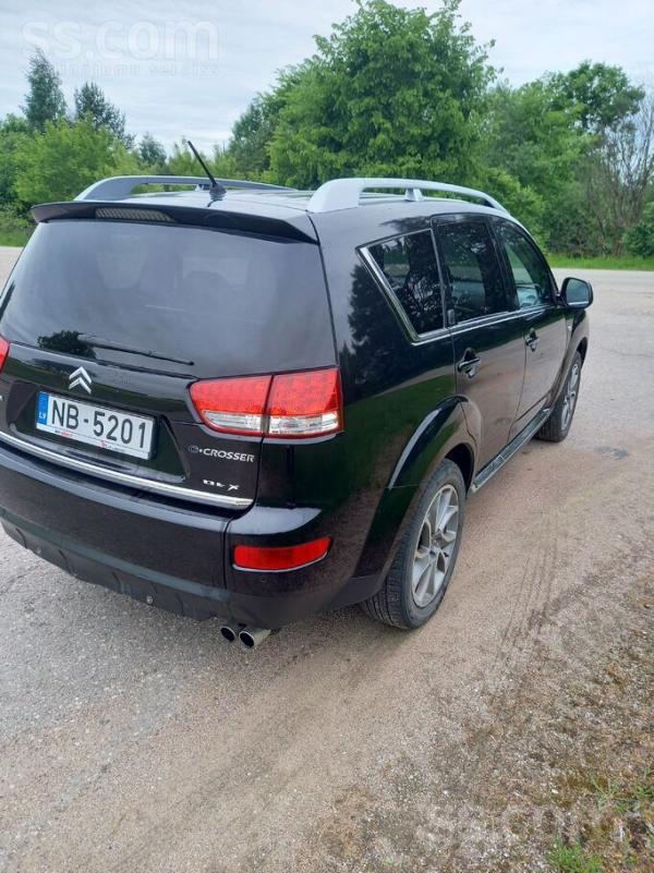 Melns Citroen C-Crosser 2010 Daugavpils, ar dzinēja tilpumu 2.20 L un nobraukumu 278 tūkst. km par 4200 €, foto 5 vietnē AUTOMOTO.COM.LV