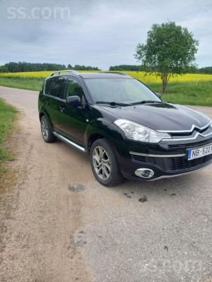 Melns Citroen C-Crosser 2010 Daugavpils, ar dzinēja tilpumu 2.20 L un nobraukumu 278 tūkst. km par 4200 €, foto 6 vietnē AUTOMOTO.COM.LV