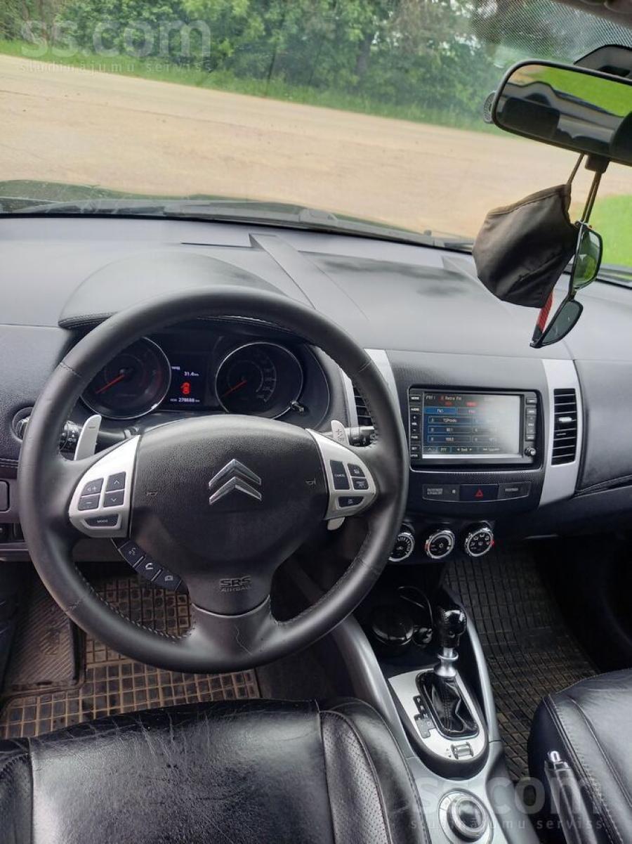 Melns Citroen C-Crosser 2010 Daugavpils, ar dzinēja tilpumu 2.20 L un nobraukumu 278 tūkst. km par 4200 €, foto 7 vietnē AUTOMOTO.COM.LV