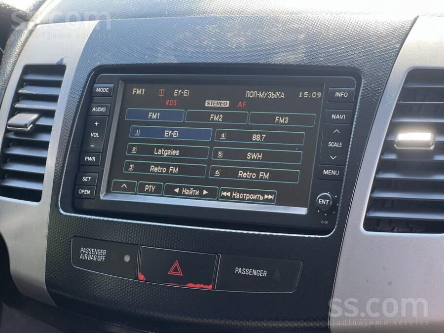 Melns Citroen C-Crosser 2010 Rēzekne, ar dzinēja tilpumu 2.20 L un nobraukumu 221 tūkst. km par 3650 €, foto 9 vietnē AUTOMOTO.COM.LV