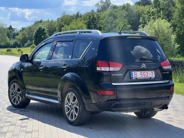 Black Citroen C-Crosser 2010 in Rezekne, with an engine capacity of 2.20 L and mileage of 221 thousand km for 3650 €, photo 4 on AUTOMOTO.COM.LV