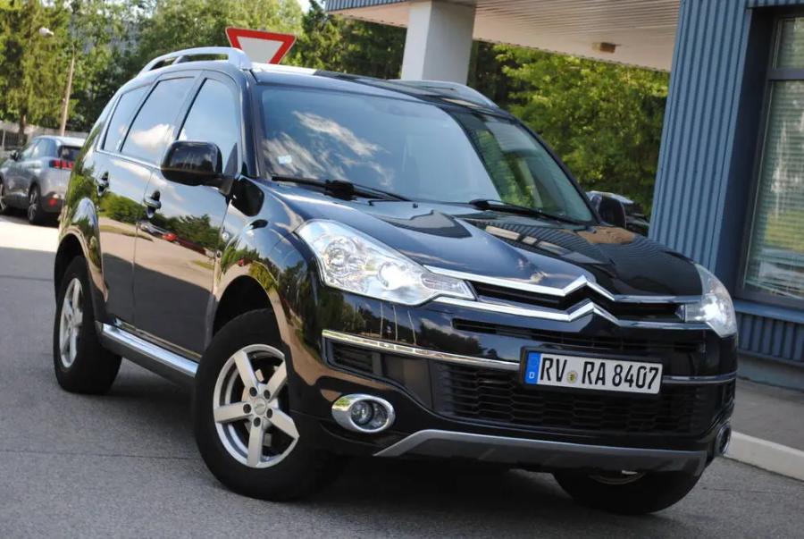 Melns Citroen C-Crosser 2010 Rīga, ar dzinēja tilpumu 2.20 L un nobraukumu 220 tūkst. km par 5990 €, foto 5 vietnē AUTOMOTO.COM.LV