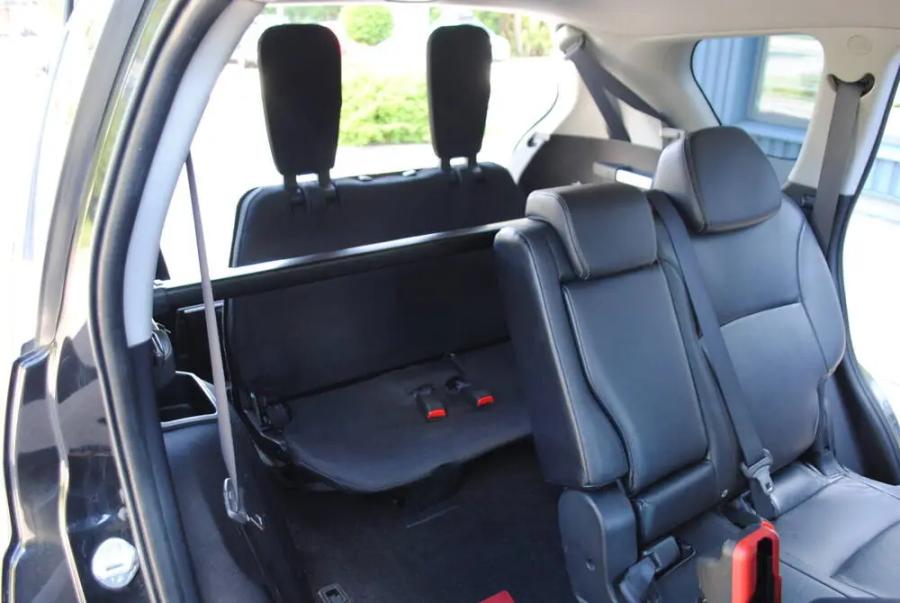 Melns Citroen C-Crosser 2010 Rīga, ar dzinēja tilpumu 2.20 L un nobraukumu 220 tūkst. km par 5990 €, foto 17 vietnē AUTOMOTO.COM.LV