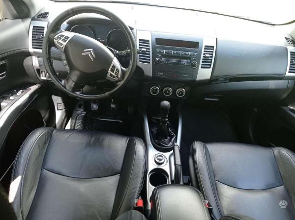 Melns Citroen C-Crosser 2010 Plungė, ar dzinēja tilpumu 2.18 L un nobraukumu 316 tūkst. km par 3200 €, foto 5 vietnē AUTOMOTO.COM.LV