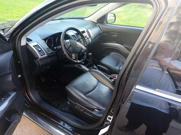 Melns Citroen C-Crosser 2010 Plungė, ar dzinēja tilpumu 2.18 L un nobraukumu 316 tūkst. km par 3200 €, foto 6 vietnē AUTOMOTO.COM.LV
