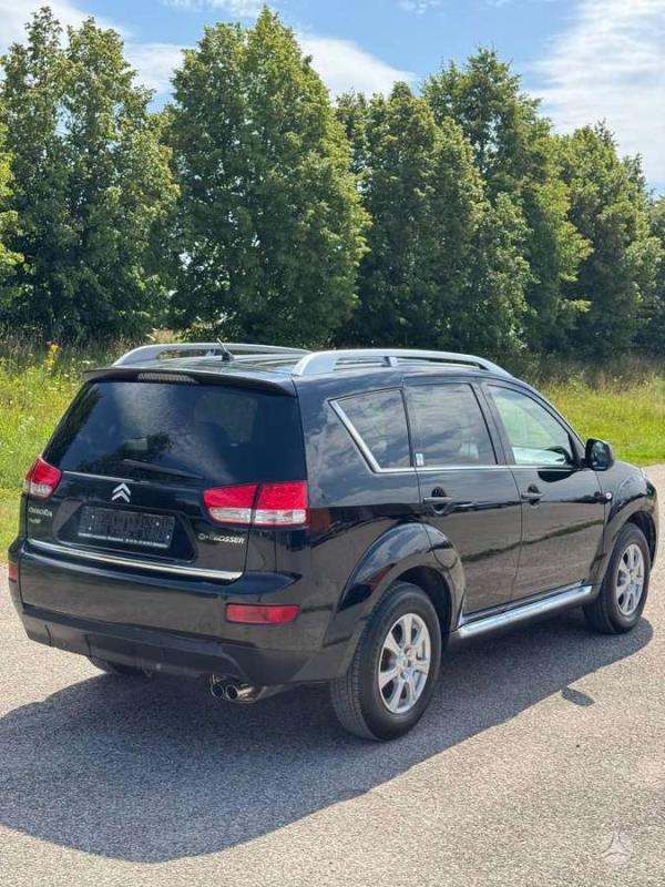 Black Citroen C-Crosser 2010 in Kaunas, with an engine capacity of 2.18 L and mileage of 252 thousand km for 3600 €, photo 10 on AUTOMOTO.COM.LV