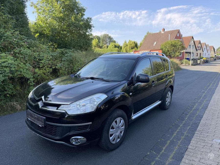 Black Citroen C-Crosser 2010 in Klaipeda, with an engine capacity of 2.18 L and mileage of 291 thousand km for 2350 €, photo 1 on AUTOMOTO.COM.LV