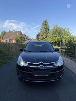 Black Citroen C-Crosser 2010 in Klaipeda, with an engine capacity of 2.18 L and mileage of 291 thousand km for 2350 €, photo 3 on AUTOMOTO.COM.LV