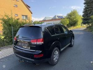 Black Citroen C-Crosser 2010 in Klaipeda, with an engine capacity of 2.18 L and mileage of 291 thousand km for 2350 €, photo 5 on AUTOMOTO.COM.LV