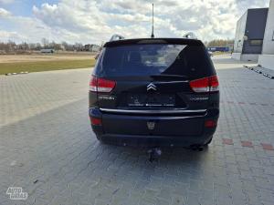 Black Citroen C-Crosser 2011 in Siauliai, with an engine capacity of 2.20 L and mileage of 268 thousand km for 5300 €, photo 7 on AUTOMOTO.COM.LV