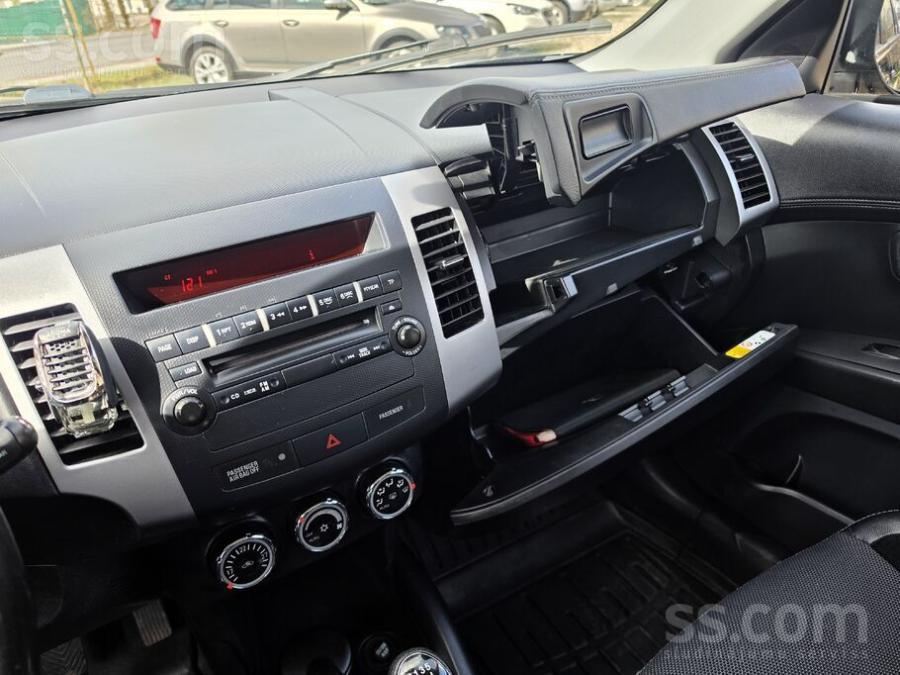 Melns Citroen C-Crosser 2011 Rēzekne, ar dzinēja tilpumu 2.20 L un nobraukumu 0 tūkst. km par 6000 €, foto 15 vietnē AUTOMOTO.COM.LV