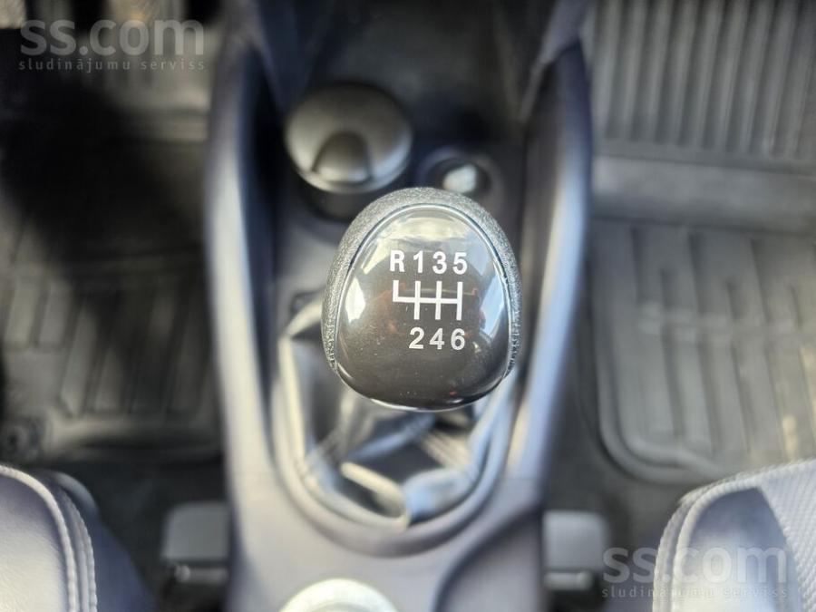 Melns Citroen C-Crosser 2011 Rēzekne, ar dzinēja tilpumu 2.20 L un nobraukumu 0 tūkst. km par 6000 €, foto 18 vietnē AUTOMOTO.COM.LV