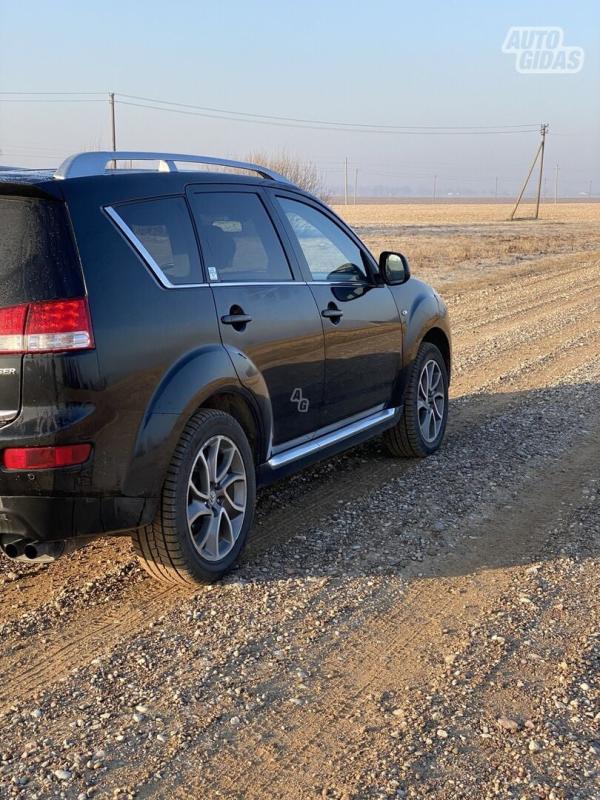 Black Citroen C-Crosser 2012 in Sakiai, with an engine capacity of 2.20 L and mileage of 280 thousand km for 5000 €, photo 7 on AUTOMOTO.COM.LV
