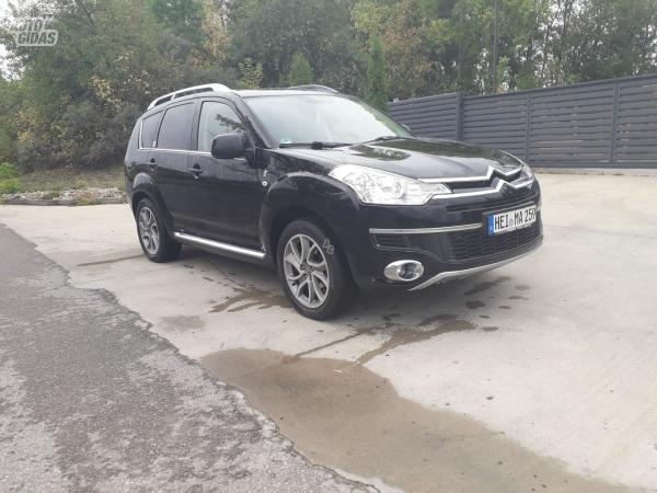 Black Citroen C-Crosser 2012 in Kaunas, with an engine capacity of 2.20 L and mileage of 215 thousand km for 8200 €, photo 2 on AUTOMOTO.COM.LV