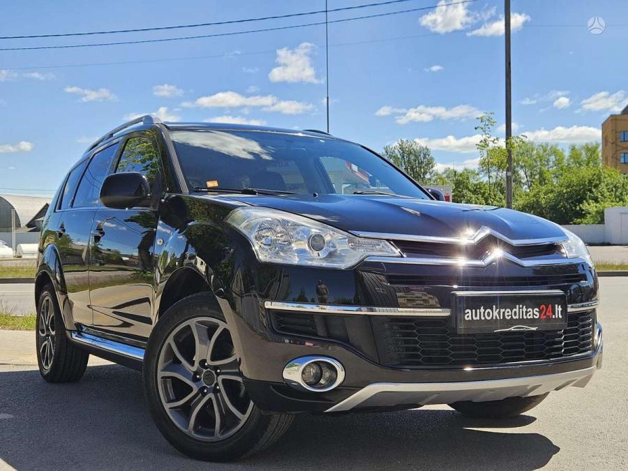 Black Citroen C-Crosser 2010 in Siauliai, with an engine capacity of 2.20 L and mileage of 168 thousand km for 5450 €, photo 4 on AUTOMOTO.COM.LV