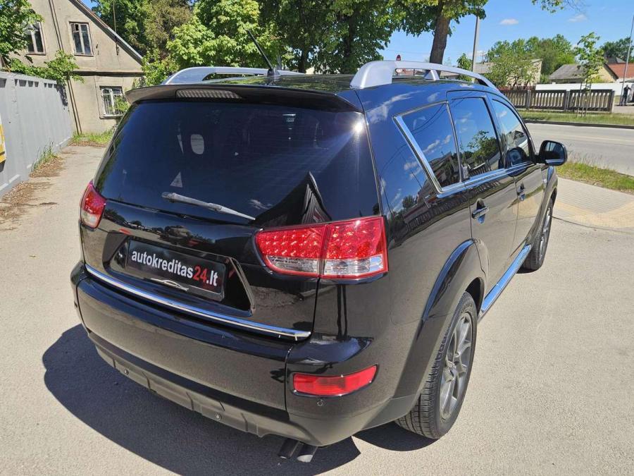 Black Citroen C-Crosser 2010 in Siauliai, with an engine capacity of 2.20 L and mileage of 168 thousand km for 5450 €, photo 5 on AUTOMOTO.COM.LV