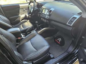 Black Citroen C-Crosser 2010 in Siauliai, with an engine capacity of 2.20 L and mileage of 168 thousand km for 5450 €, photo 15 on AUTOMOTO.COM.LV