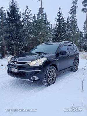 Melns Citroen C-Crosser 2011 Pērnava, ar dzinēja tilpumu 2.20 L un nobraukumu 217 tūkst. km par 5600 €, foto  vietnē AUTOMOTO.COM.LV