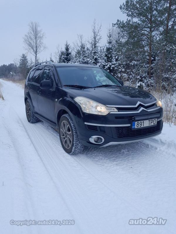 Black Citroen C-Crosser 2011 in Parnu, with an engine capacity of 2.20 L and mileage of 217 thousand km for 5600 €, photo 2 on AUTOMOTO.COM.LV