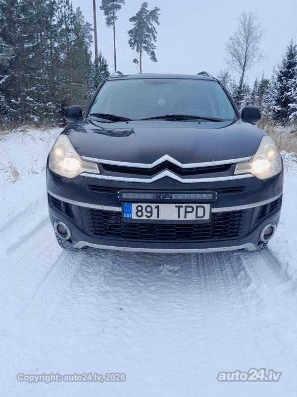 Black Citroen C-Crosser 2011 in Parnu, with an engine capacity of 2.20 L and mileage of 217 thousand km for 5600 €, photo 6 on AUTOMOTO.COM.LV