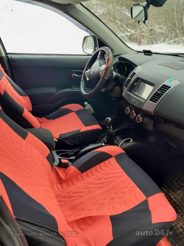 Melns Citroen C-Crosser 2011 Pērnava, ar dzinēja tilpumu 2.20 L un nobraukumu 217 tūkst. km par 5600 €, foto 11 vietnē AUTOMOTO.COM.LV