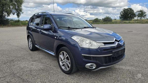 Blue Citroen C-Crosser 2007 in Marijampole, with an engine capacity of 2.18 L and mileage of 273 thousand km for 2950 €, photo 2 on AUTOMOTO.COM.LV